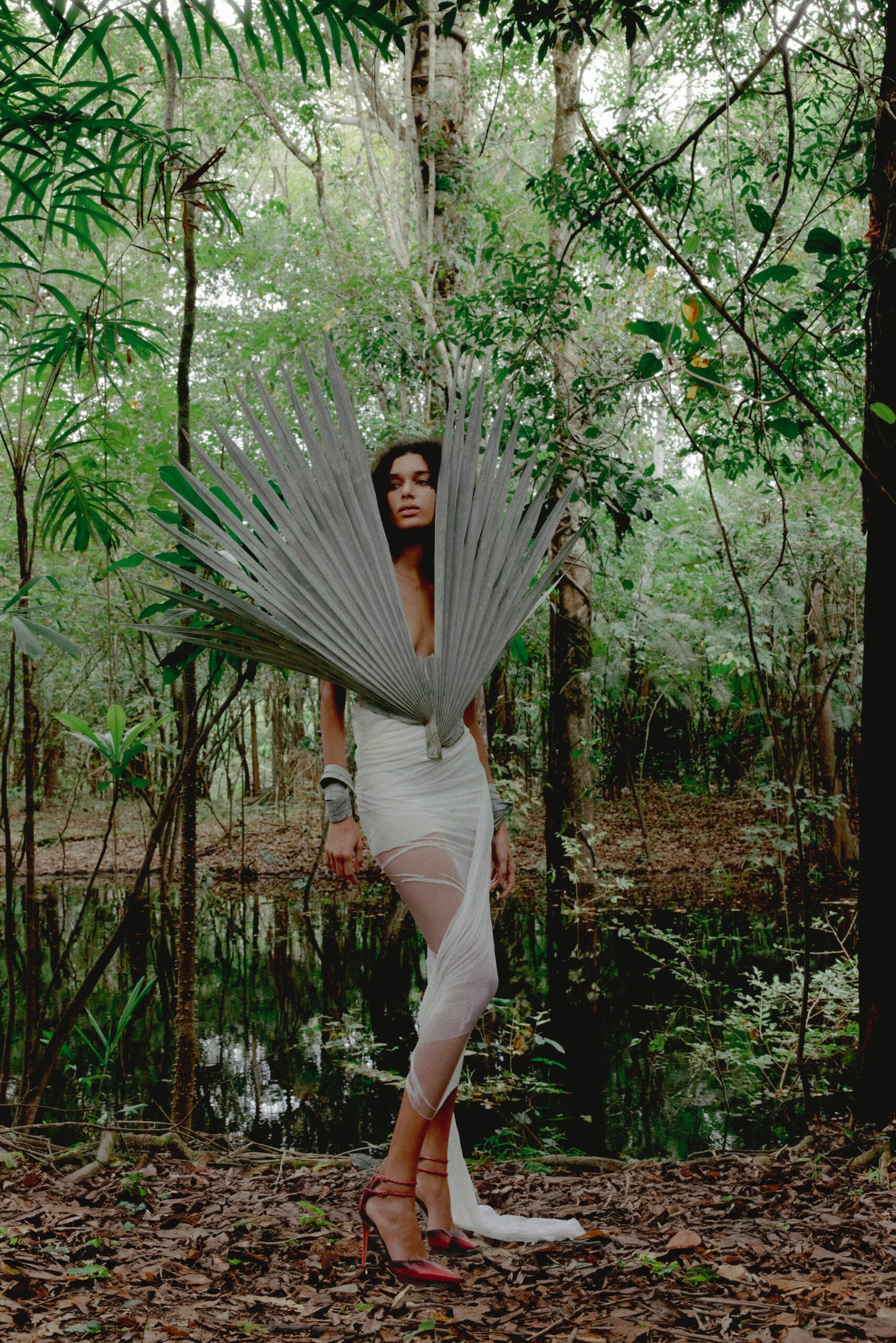 A Alexandre Birman homenageia o bioma da Amazônia em sua coleção Resort ...