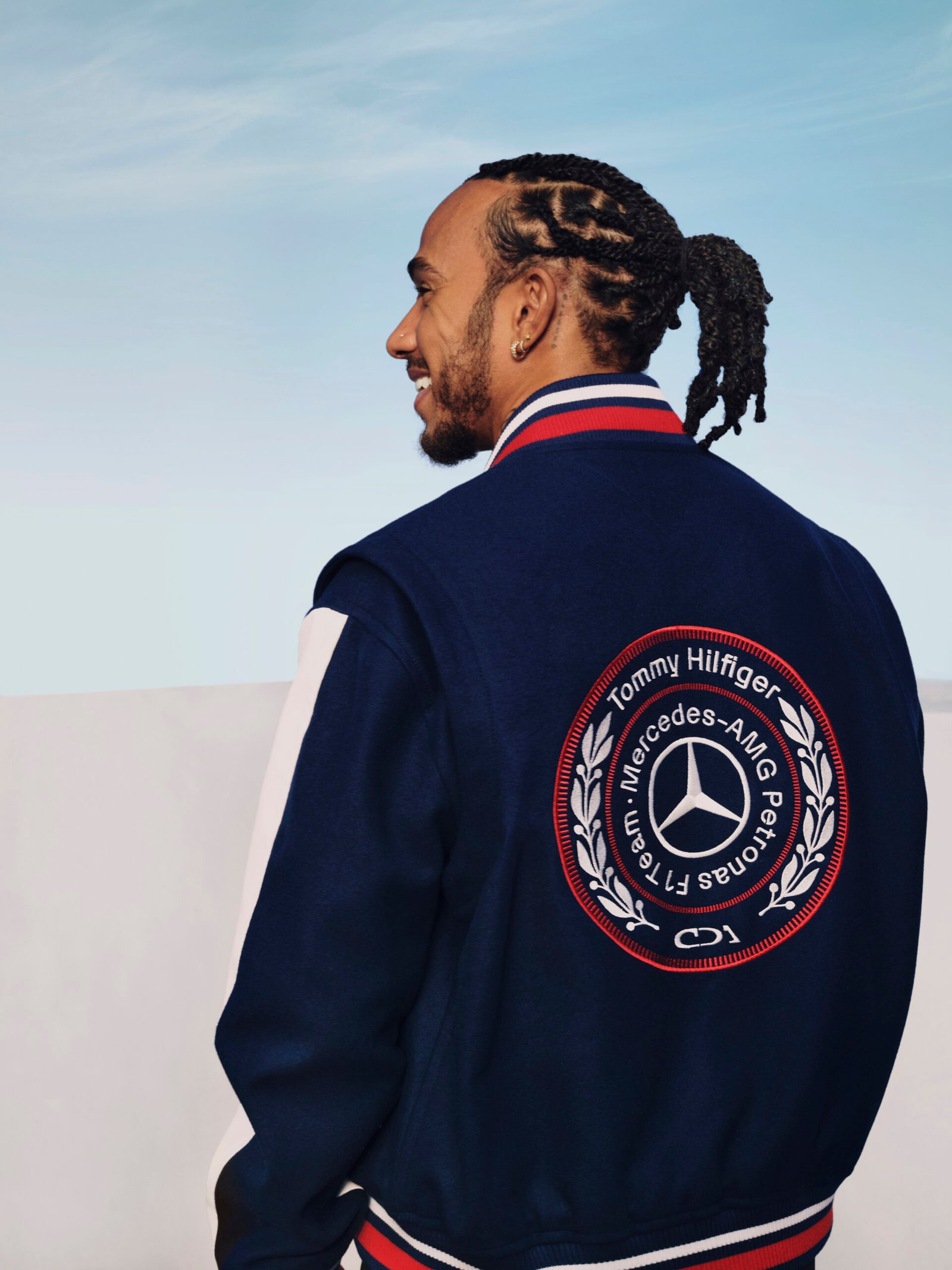 Tommy Hilfiger e o time Mercedes-AMG Petronas F1™ lançam collab em ...
